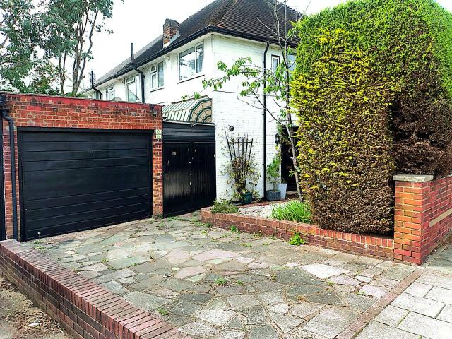 Apartment at The Fairway, Greater London