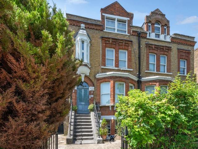 Apartment at The Gardens, Greater London