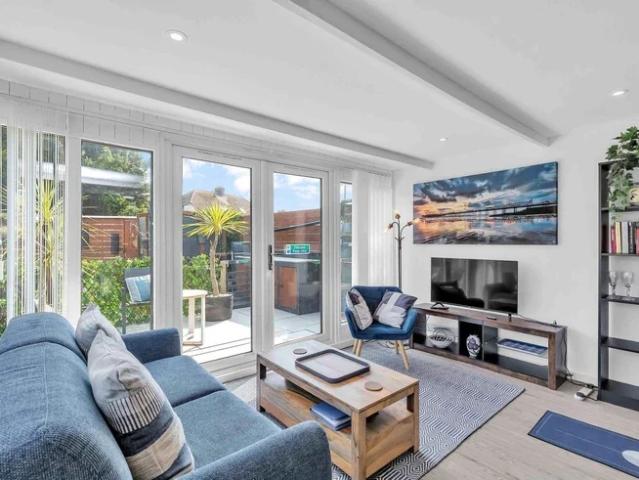 Apartment at The Grovelands, Adur