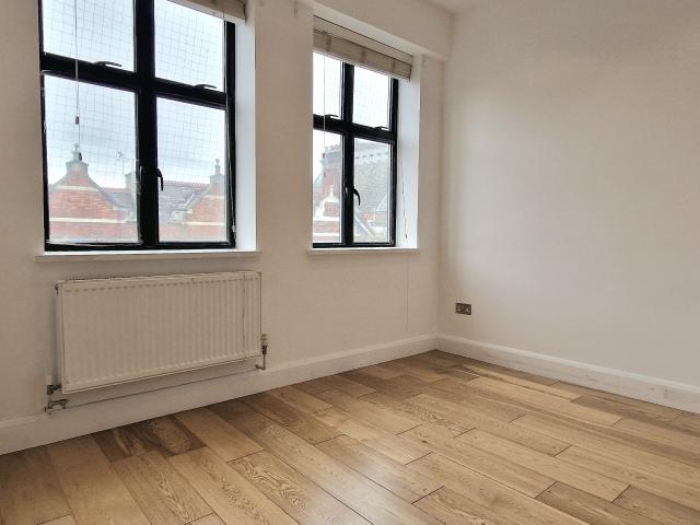 Apartment at The Parade, Watford