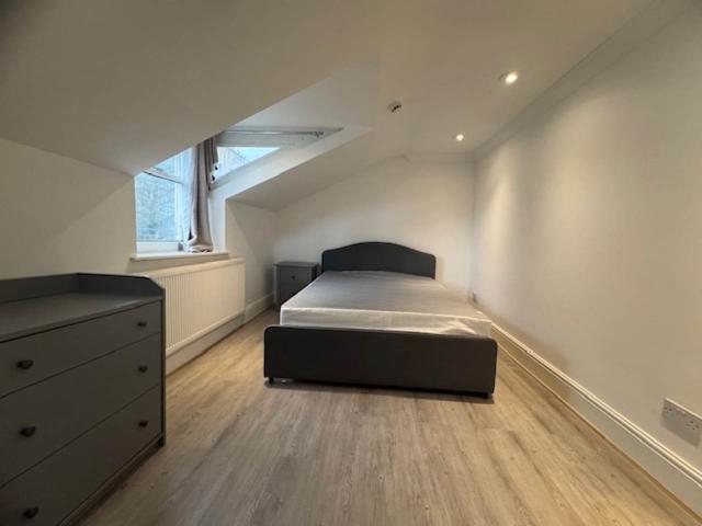 Apartment at The Parade, Cardiff