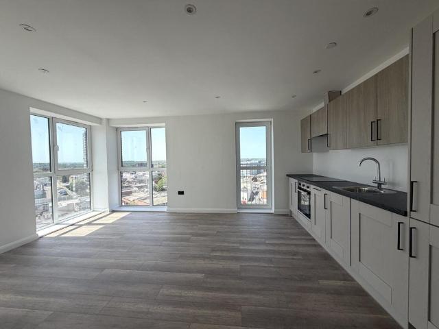Apartment at The Parade, Swindon