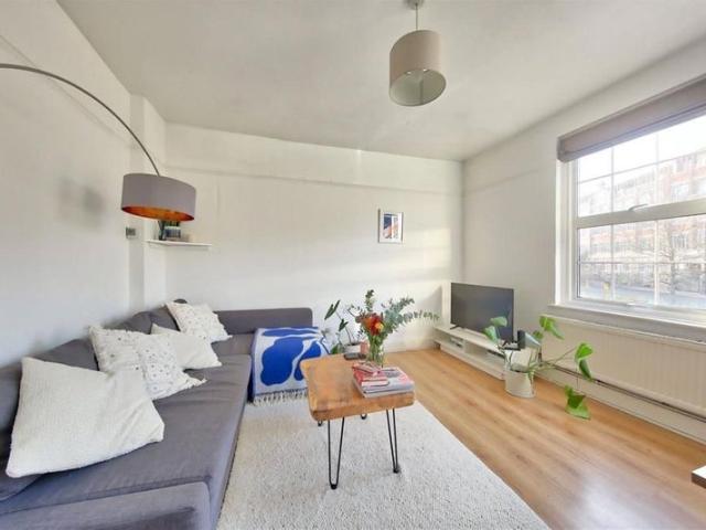 Apartment at The Polygon, Greater London