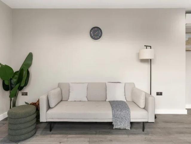 Apartment at The Ridgeway, Greater London