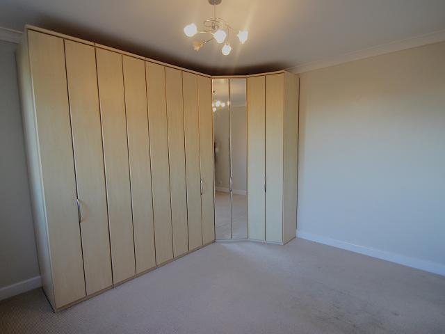 Apartment at The Ridgeway, Greater London