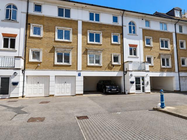 Apartment at The Strand, Roedean