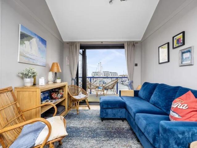 Apartment at The Strand, Roedean