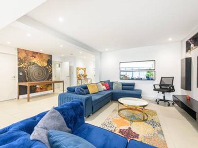 Apartment at The Vale, Greater London