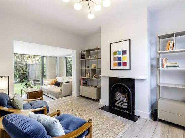 House at Theed Street, Greater London