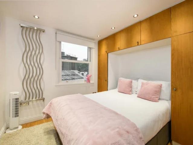 Apartment at Red Lion Square, Greater London