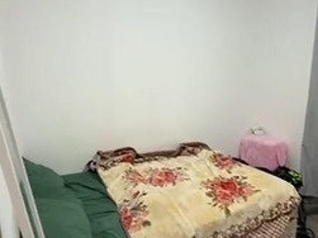 Apartment at Thicket Grove, Greater London
