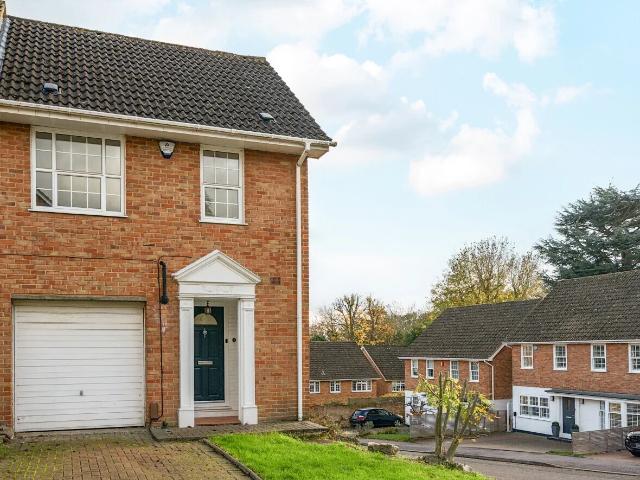 Apartment at Thistlemead, Greater London