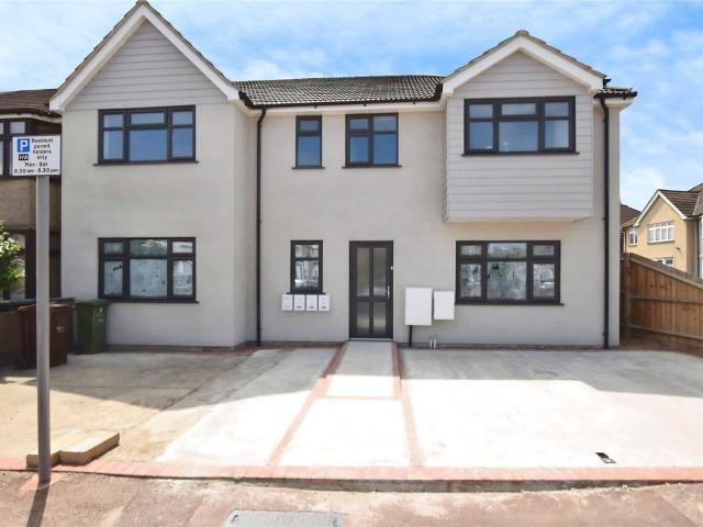 Apartment at Third Avenue, Greater London