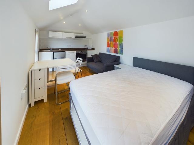 Apartment at Thoday Street, Cambridge