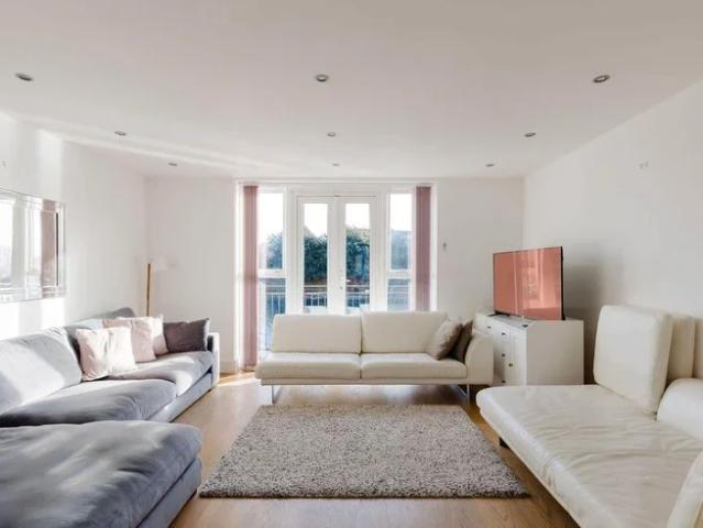 Apartment at Thomas More Street, Greater London