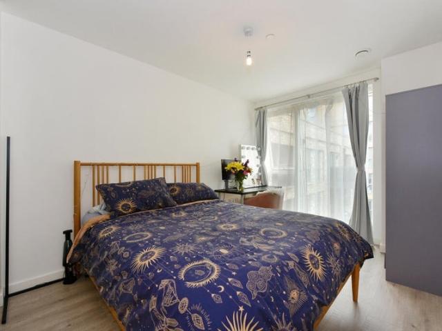 Apartment at Thomas Road, Greater London