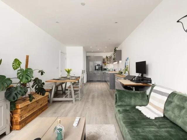 Apartment at Thomas Road, Greater London