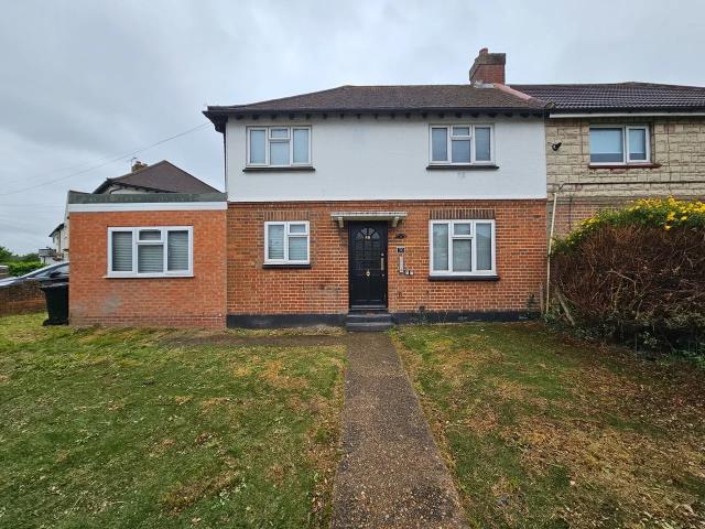Apartment at Thornton Avenue, Greater London