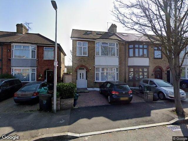 Apartment at Thornwood Close, Greater London