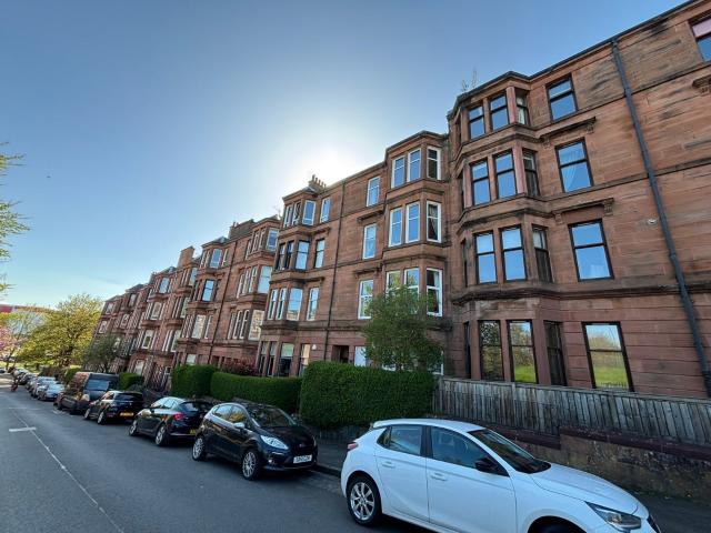 Apartment at Thornwood Drive, Glasgow