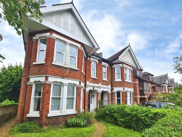 Apartment at Thornbury Avenue, Southampton