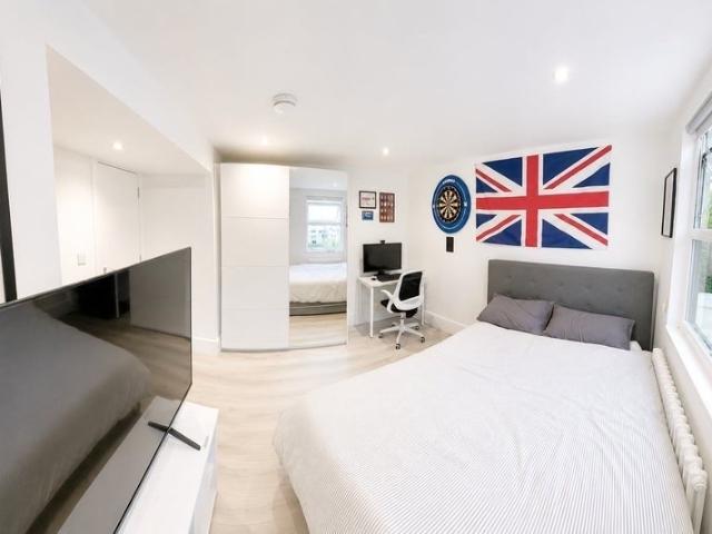 Apartment at Thornfield Road, Greater London