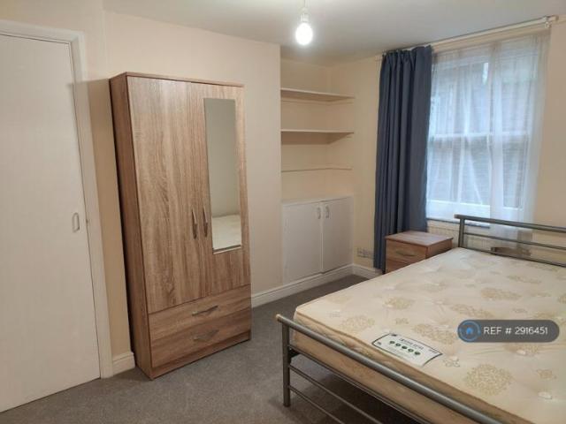 Apartment at Thornfield Road, Greater London