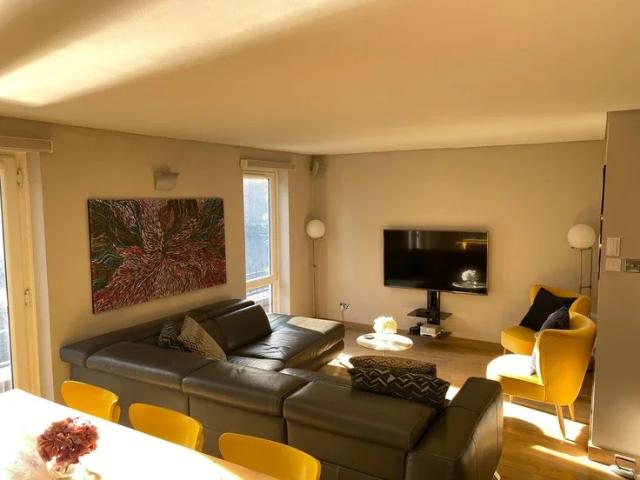 Apartment at Thornhill Bridge Wharf, Greater London