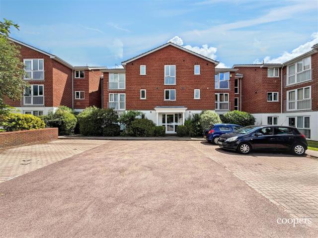 Apartment at Thorpland Avenue, Greater London