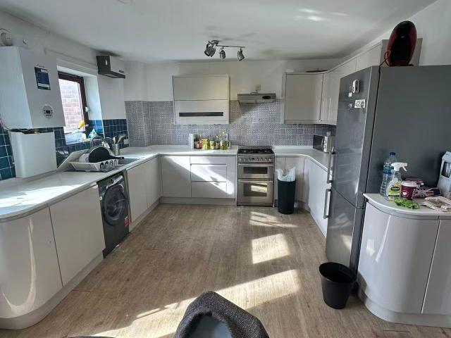 Apartment at Tiber Gardens, Greater London