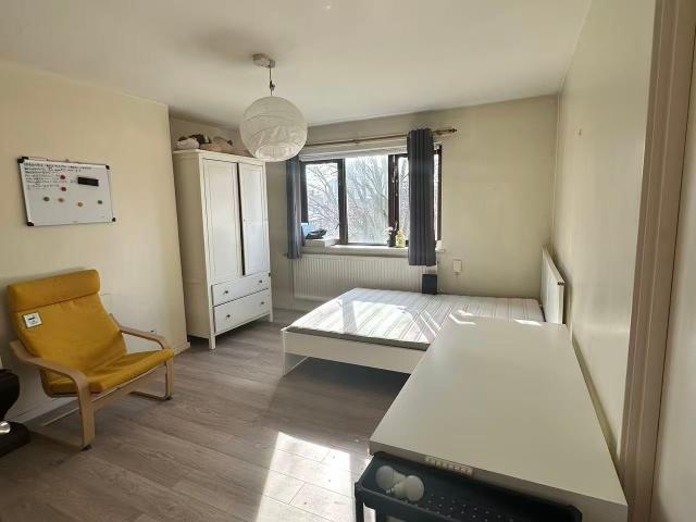 Apartment at Tiber Gardens, Greater London