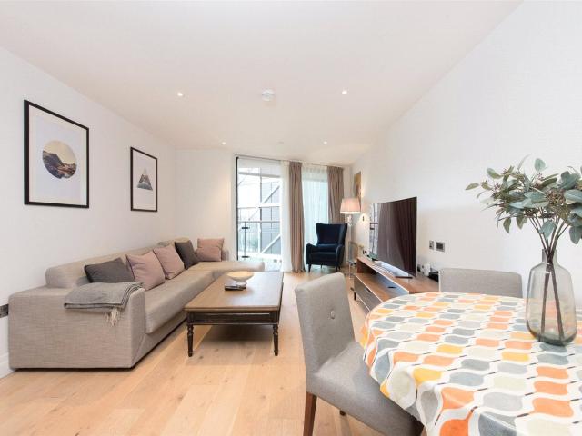 Apartment at Tideway Walk, Greater London