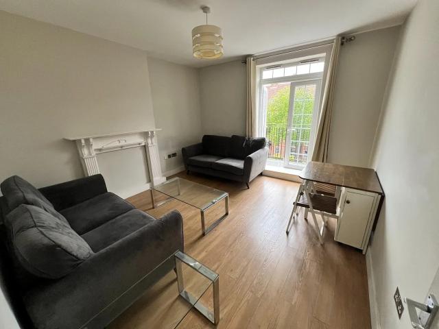 Apartment at Tilson Gardens, Greater London