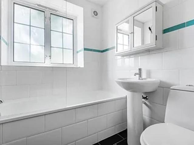 Apartment at Timberland Close, Greater London
