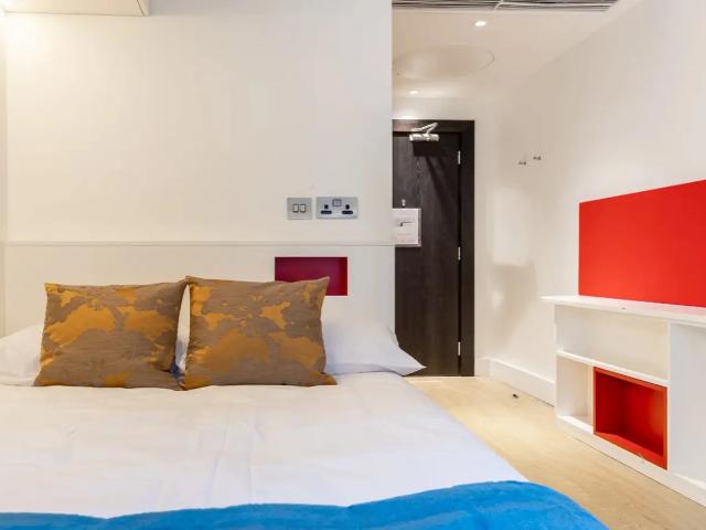 Apartment at Tinworth Street, Greater London