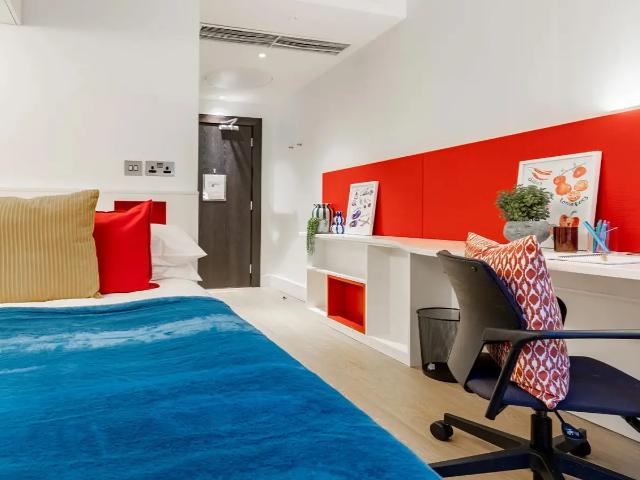 Apartment at Tinworth Street, Greater London