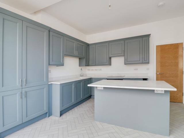 Apartment at Tintern Avenue, Southend on Sea