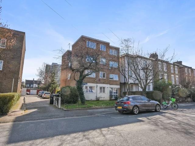 Apartment at Truro Road, Greater London