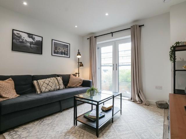 Apartment at Trade Street, Cardiff