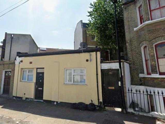Apartment at Trafalgar Road, Greater London