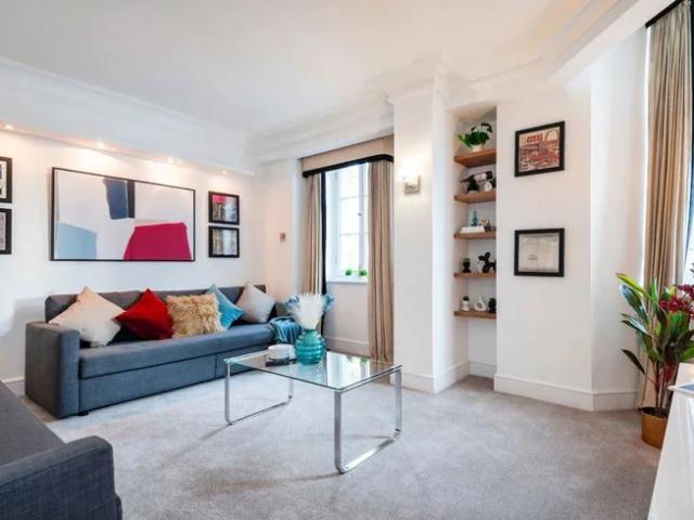Apartment at Trafalgar Square, City of Westminster