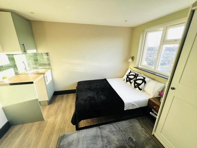 Apartment at Tramway Avenue, Greater London