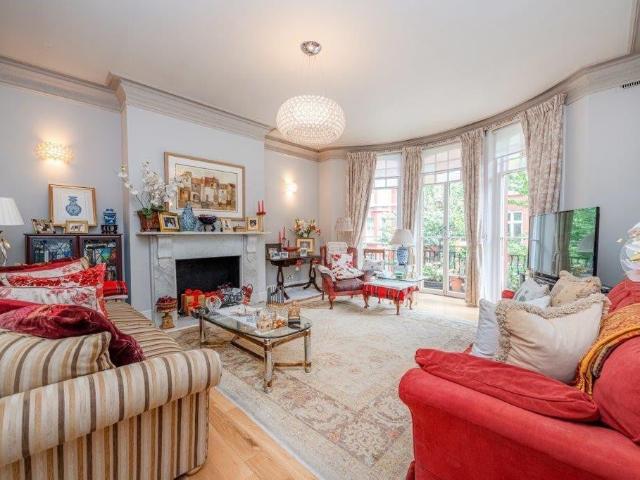 Apartment at Transept Street, City of Westminster