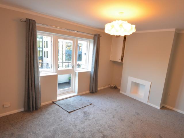 Apartment at Treaty Street, Greater London