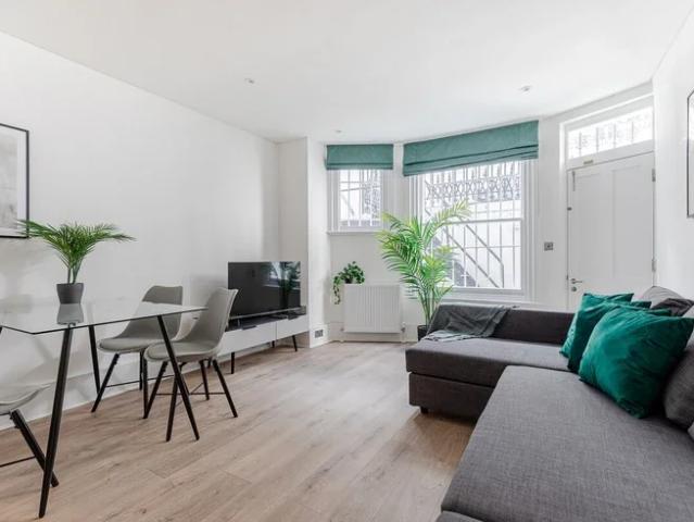 Apartment at Trebovir Road, Greater London