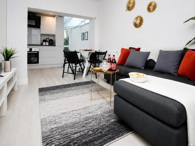 Apartment at Treharris Street, Cardiff