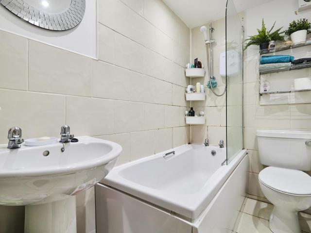 Apartment at Trelawn Avenue, Leeds