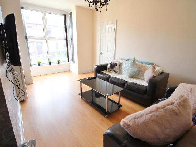 Apartment at Trelawn Street, Leeds