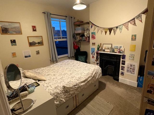 Apartment at Tremadoc Road, Greater London