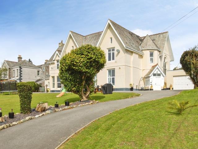 Apartment at Tremena Road, St. Austell